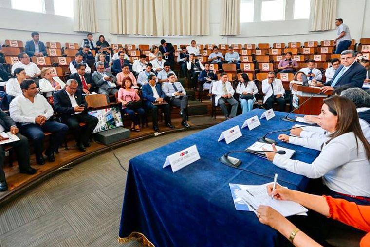 Minsa presenta las prioridades de salud a los nuevos directores y ...